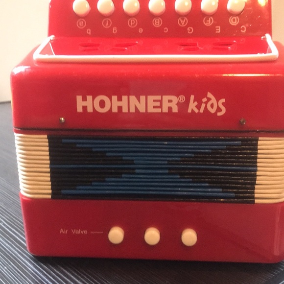 Hohner | Toys | Hohner Kids Accordion Hs7572 Works 7x7x4 Musical ...